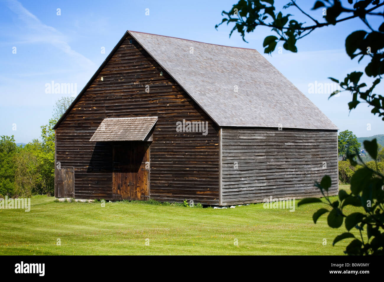 Dutch barn hi-res stock photography and images - Alamy