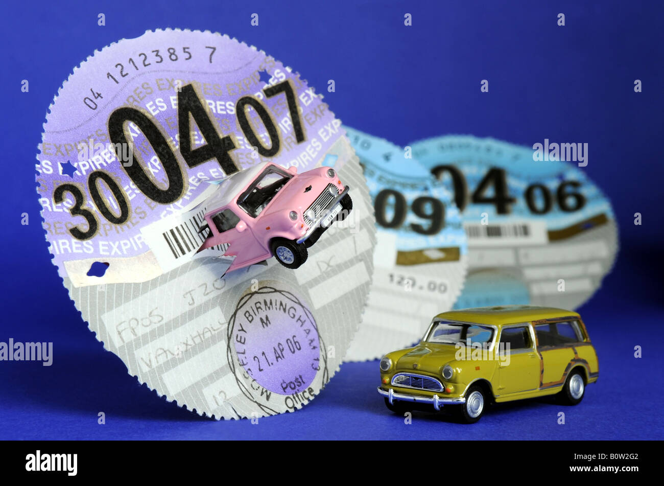 Tax disc hi-res stock photography and images - Alamy