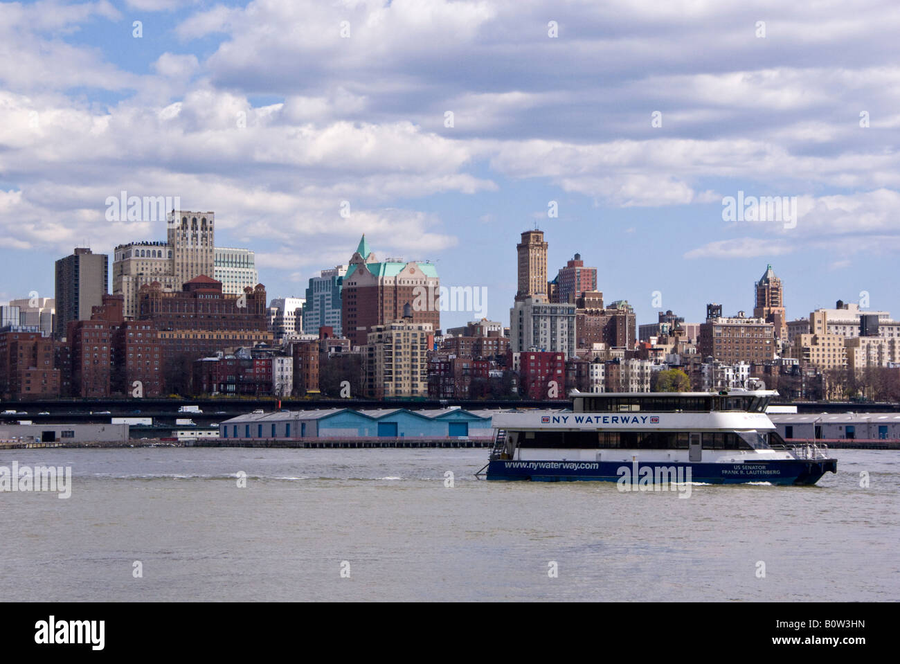 New York city Manhattan island docks Stock Photo - Alamy