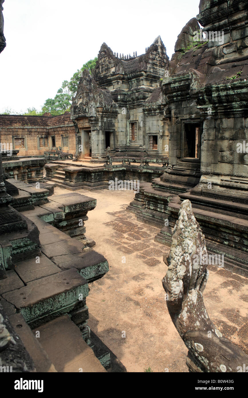 Banteay Samre. Constructed in the mid 12th century by Suryavarman 2nd ...