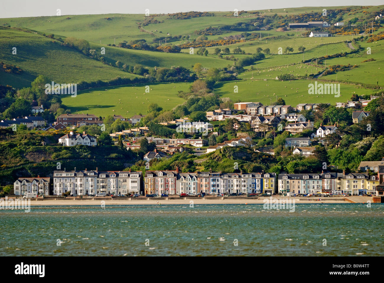 GENERAL VIEW ACROSS THE RIVER DOVEY IN THE SEASIDE TOWN OF ABERDOVEY ...