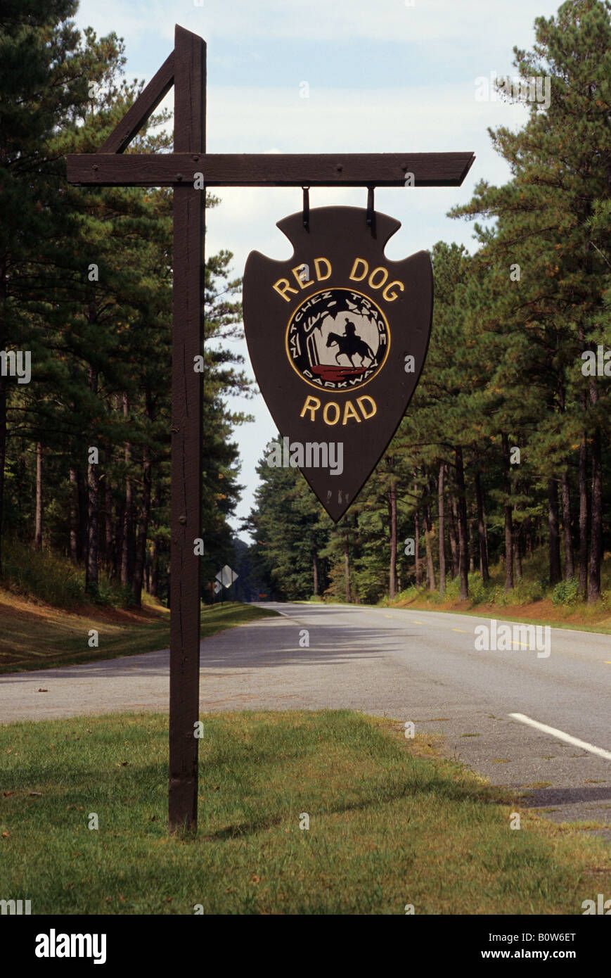 Natchez Trace Parkway, Mississippi, USA. Red Dog Road Marker, Mile 140 ...