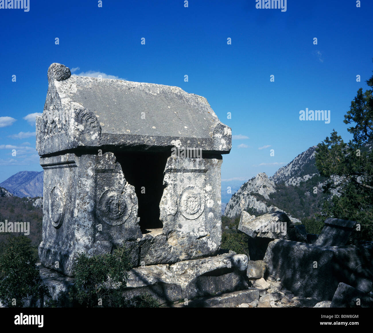 Necropolis areas hi-res stock photography and images - Alamy