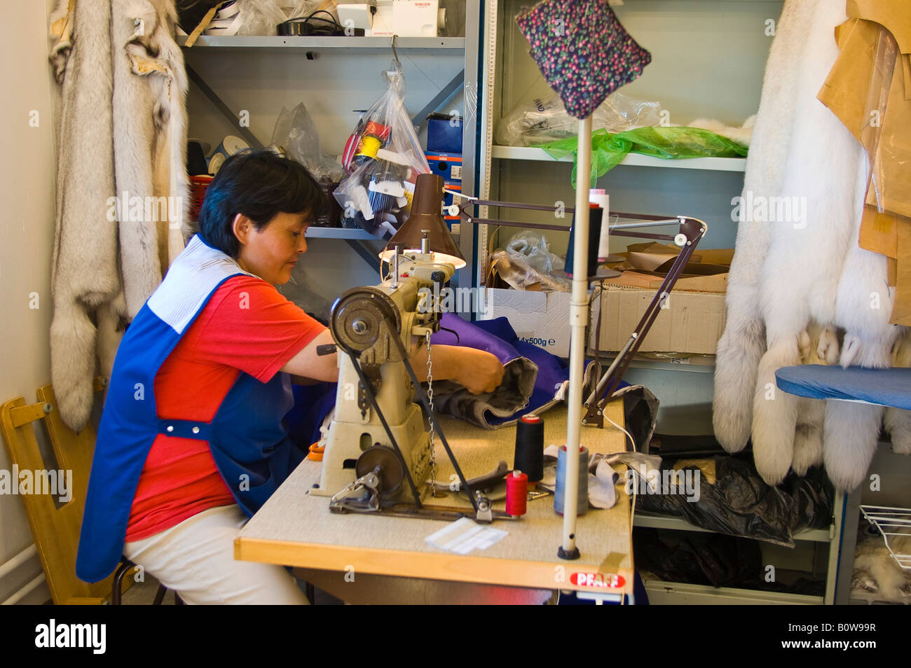Inuit women sewing hi-res stock photography and images - Alamy