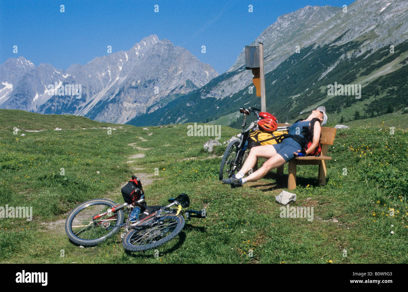 Very tired cyclist High Resolution Stock Photography and Images - Alamy