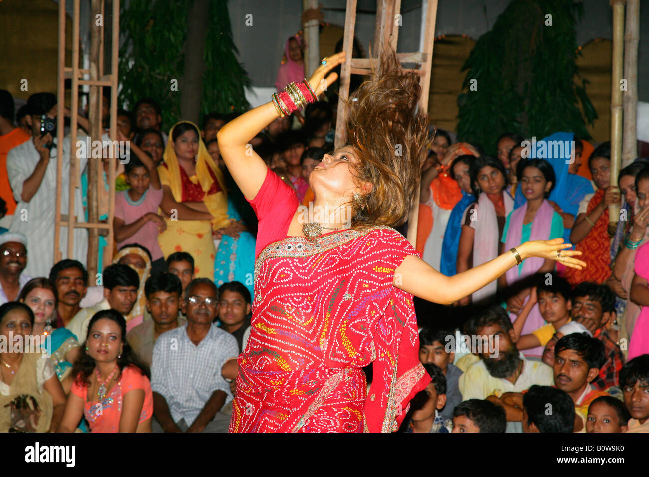 Woman dancing at a Sufi shrine, Bareilly, Uttar Pradesh, India, South ...
