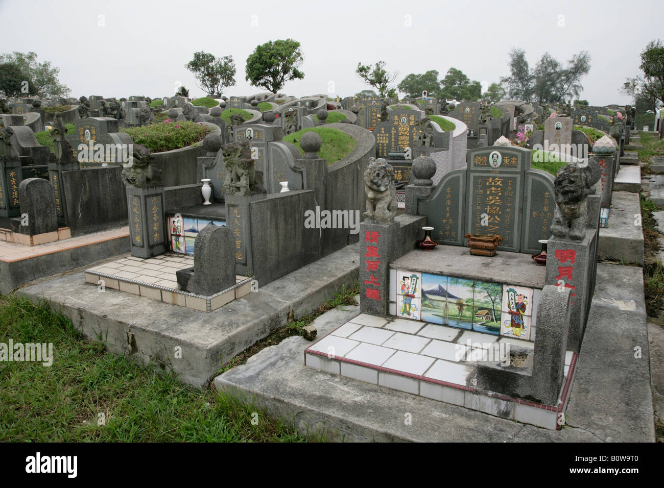 Singapore and cemetery hi-res stock photography and images - Alamy