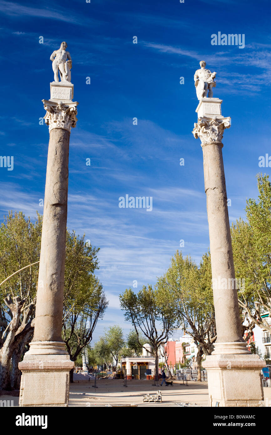 The statues of hercules hi-res stock photography and images - Alamy