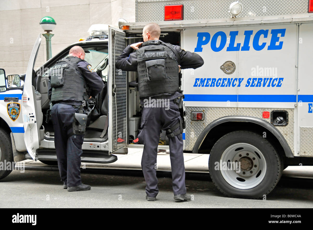 United states police uniforms hi-res stock photography and images - Alamy