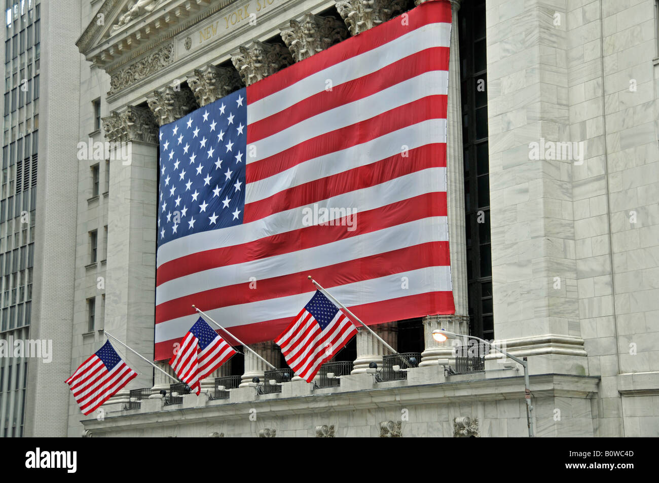 Nyse wall street star banner flag hi-res stock photography and images ...