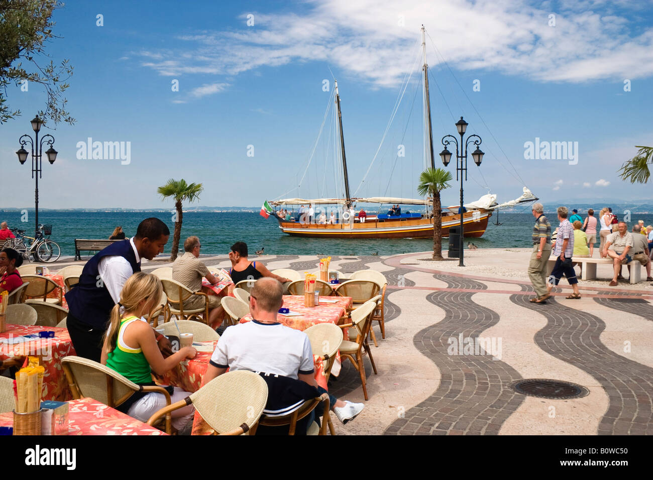 Lakeside promenade, Lazise, Lake Garda, Lazise, Italy, Europe Stock ...