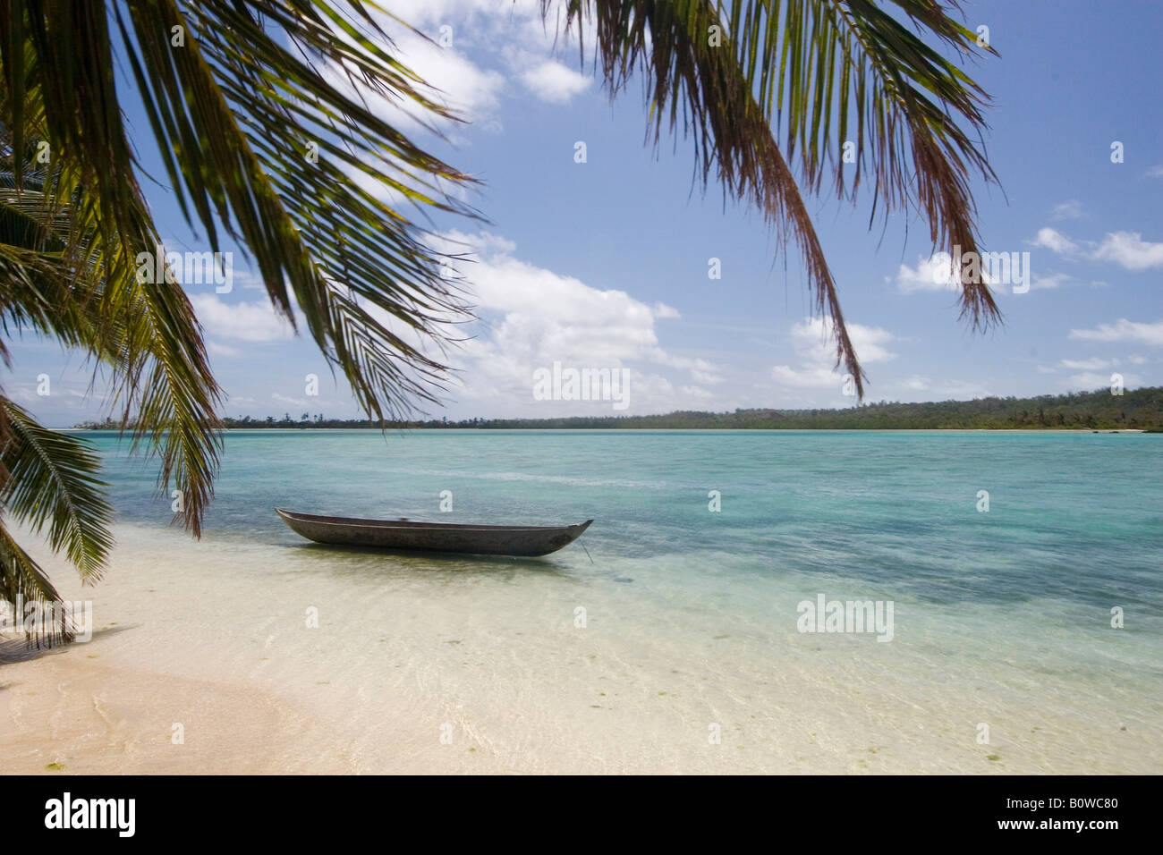 Beach boat palm madagascar hi-res stock photography and images - Alamy