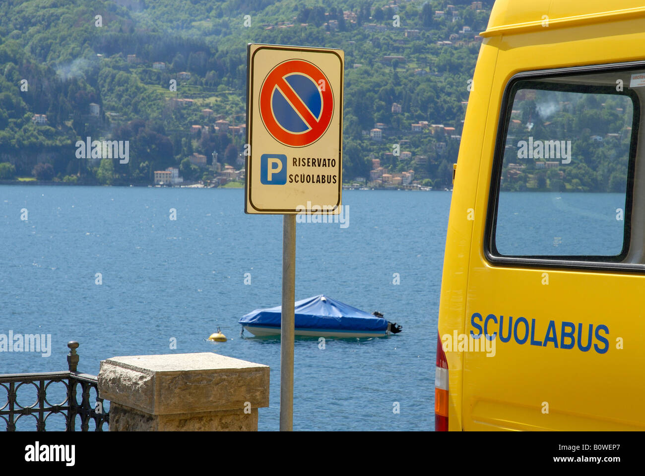 Schoolbus italy hi-res stock photography and images - Alamy