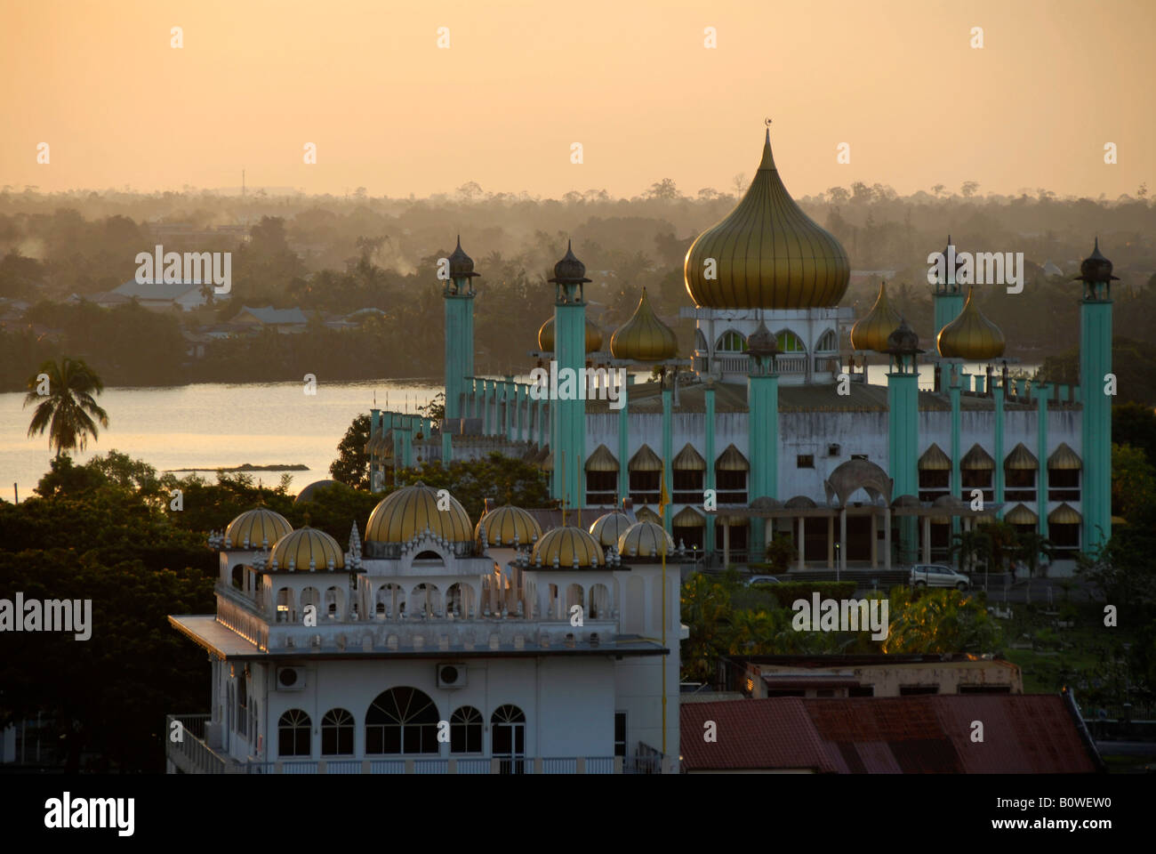 Mosque and sikh temple in kuching hi-res stock photography and images ...