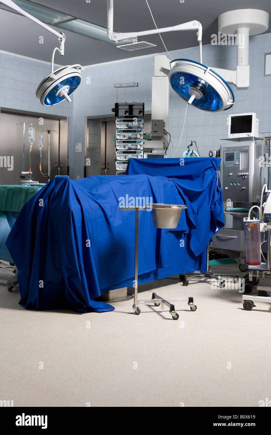 Operating Theatre High Resolution Stock Photography and Images - Alamy