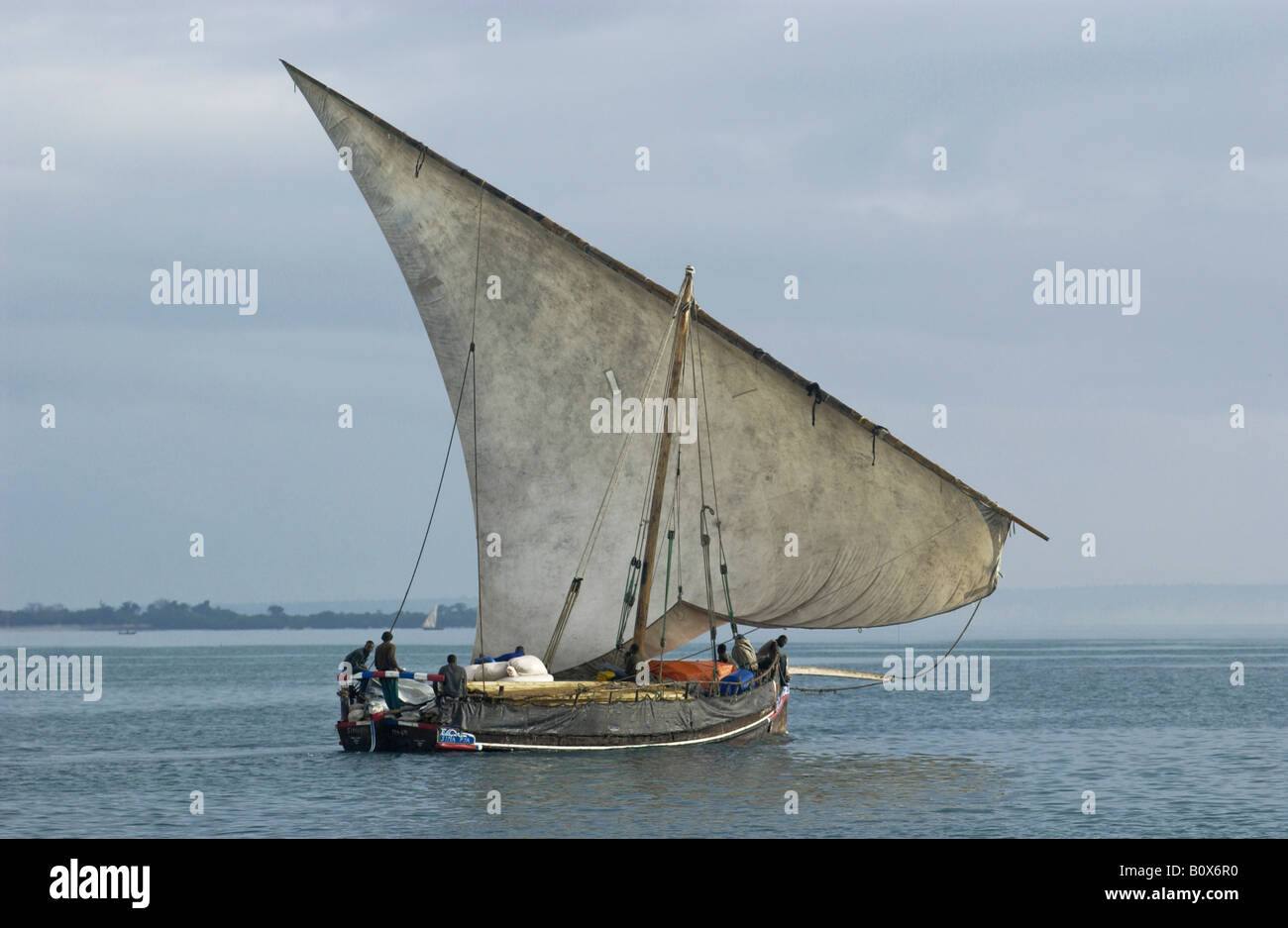 Ancient dhow hi-res stock photography and images - Alamy