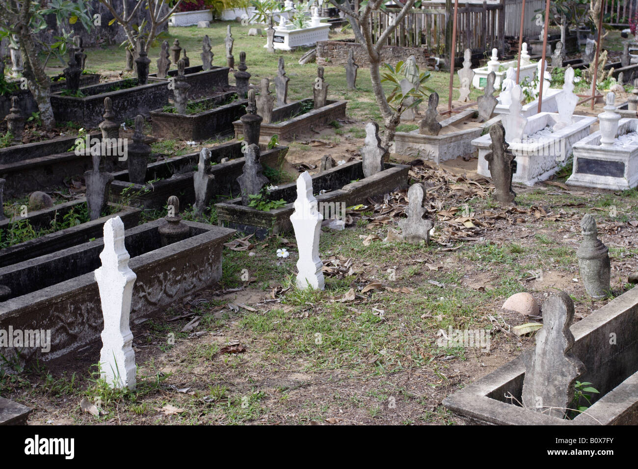 Tombstone in malay muslim cemetery hi-res stock photography and images ...