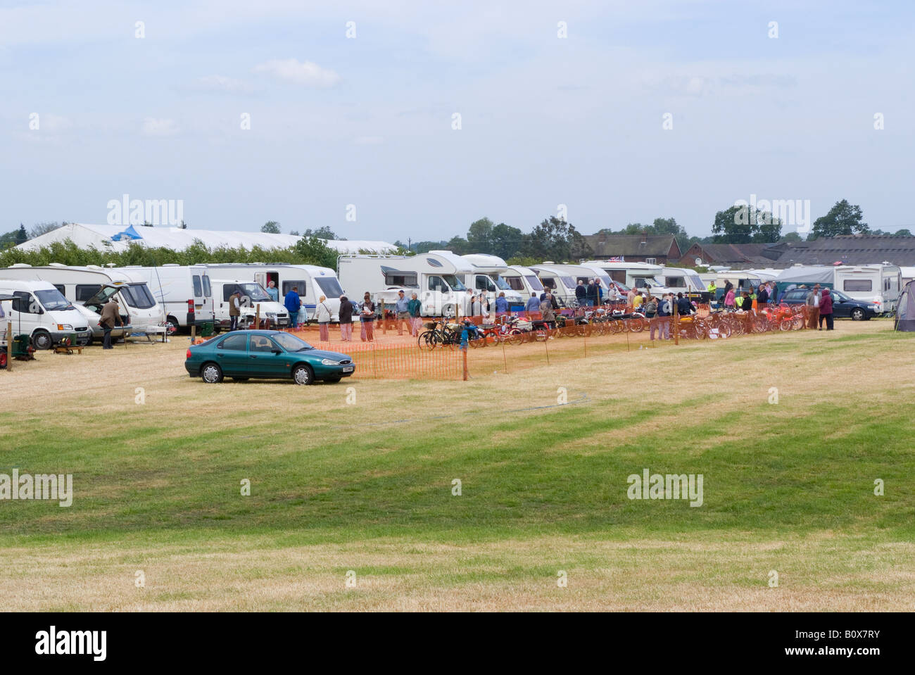 Camper van in car park hi-res stock photography and images - Alamy