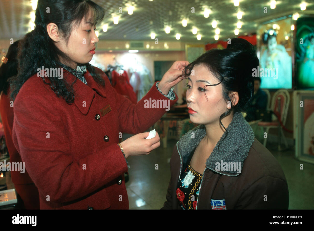 beauty salon, bridge planner, China, Shanghai Stock Photo - Alamy