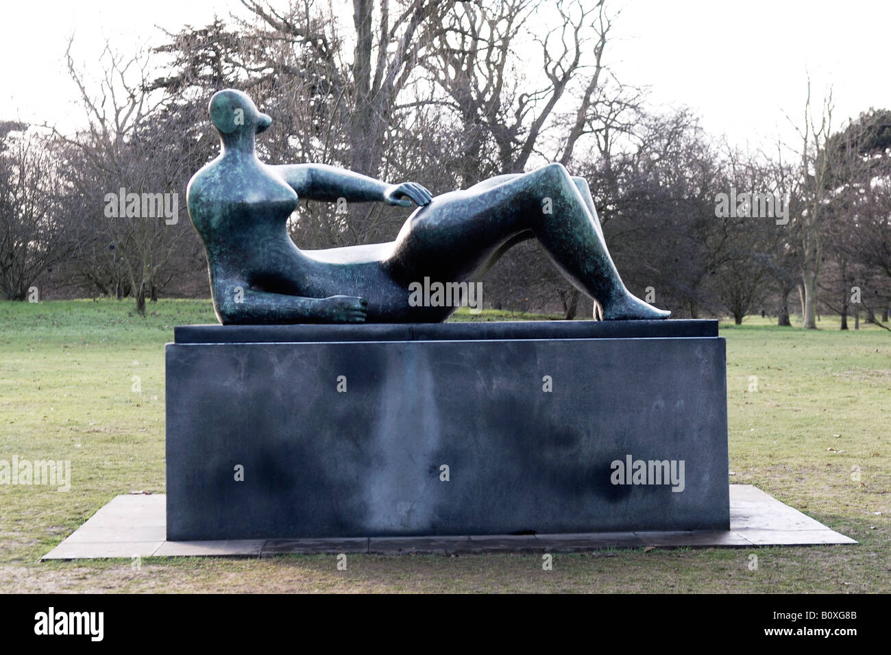 Henry Moore metal bronze sculpture of a reclining figure of a female ...