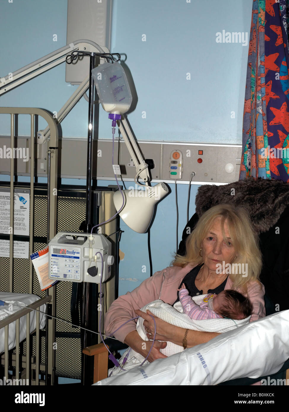 Drip feed hi-res stock photography and images - Alamy