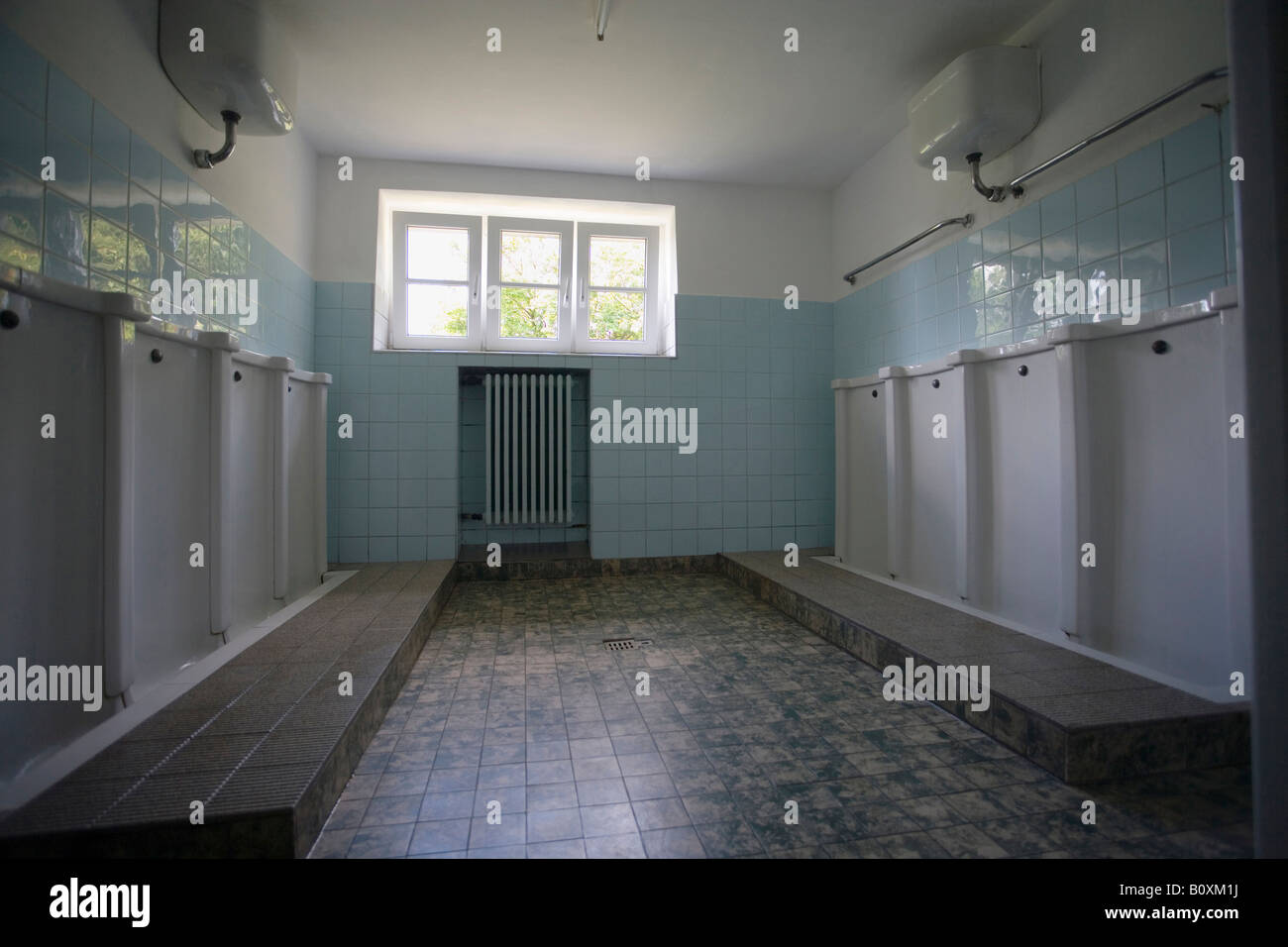 Old urinals hi-res stock photography and images - Alamy