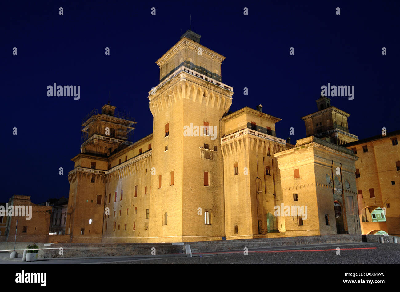 Este castle ferrara italy hi-res stock photography and images - Alamy