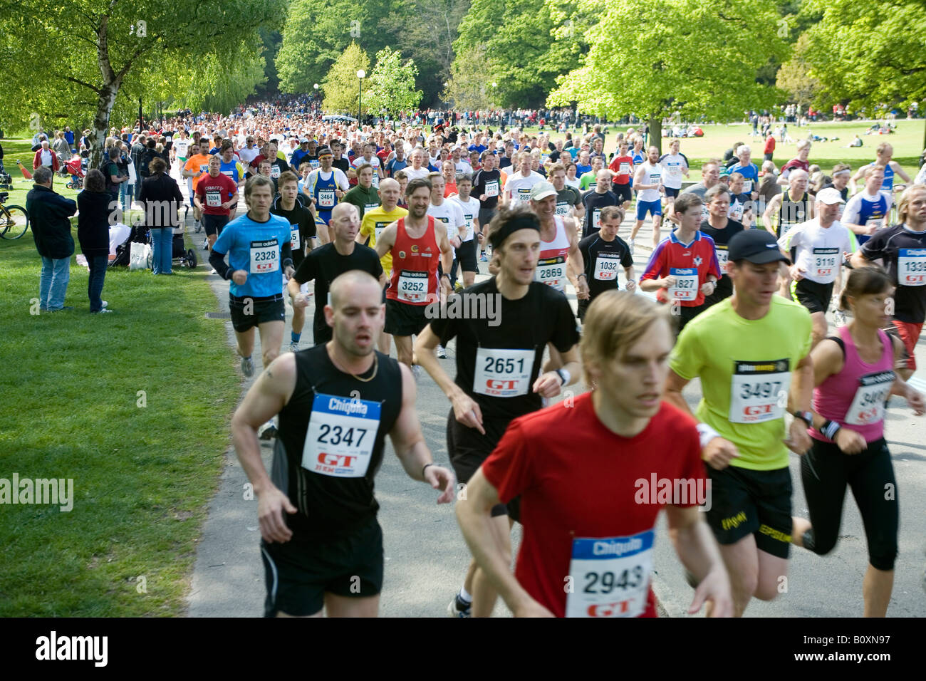 Crowds of people running in an athletic competition Stock Photo - Alamy