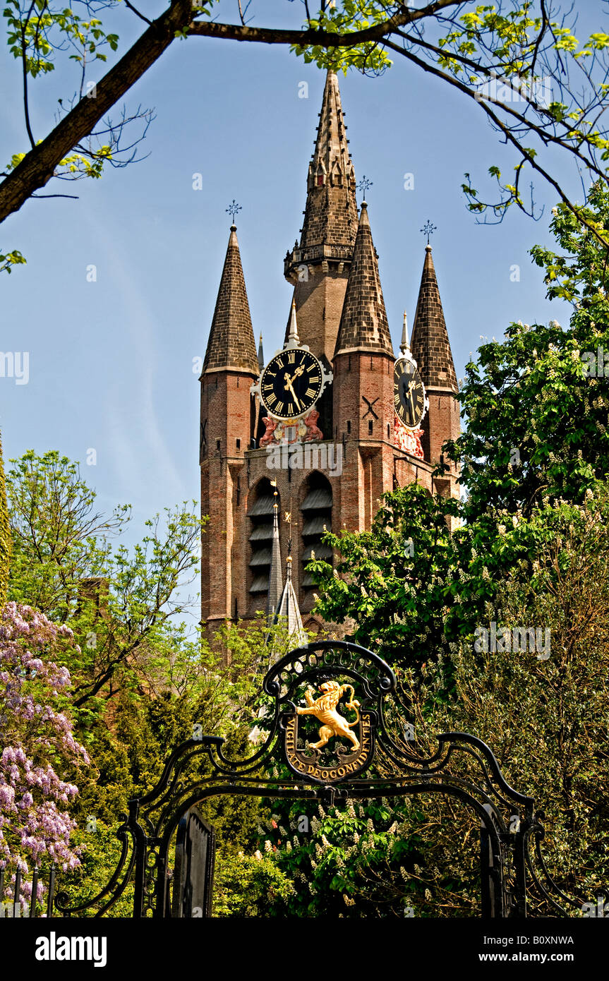 Delft old church netherlands dutch town city hi-res stock photography ...