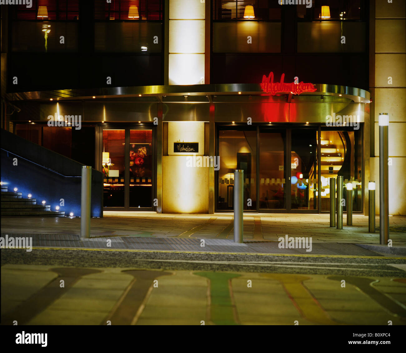 Hotel exterior architecture hi-res stock photography and images - Alamy