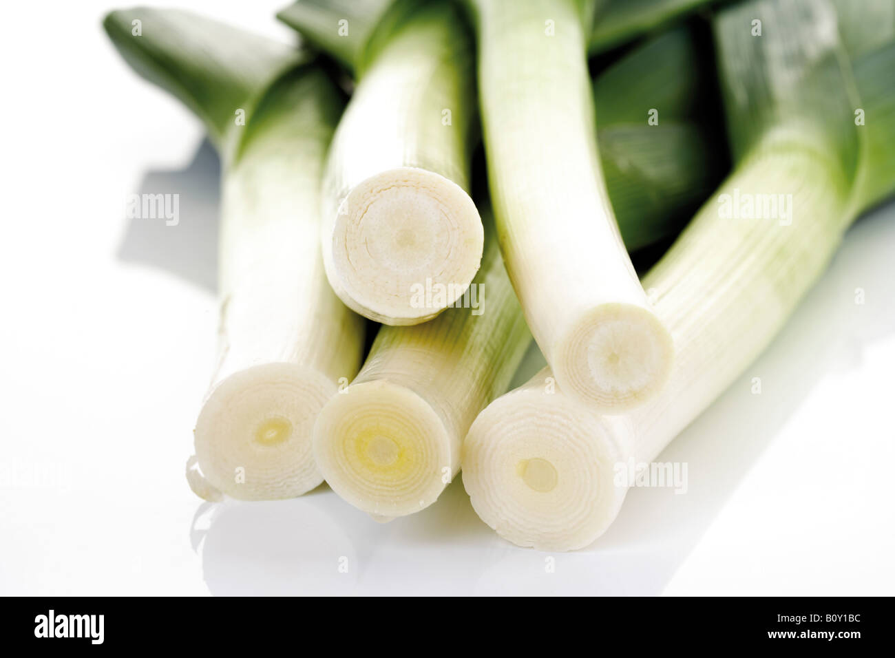 Uncooked leeks hi-res stock photography and images - Alamy