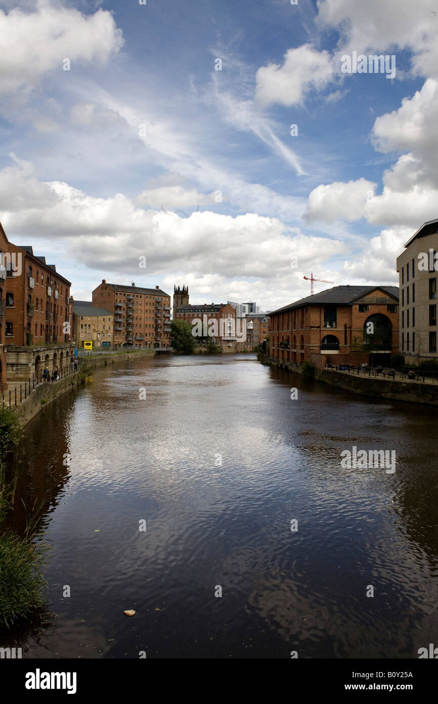 View of Leeds running along the river aire Stock Photo - Alamy