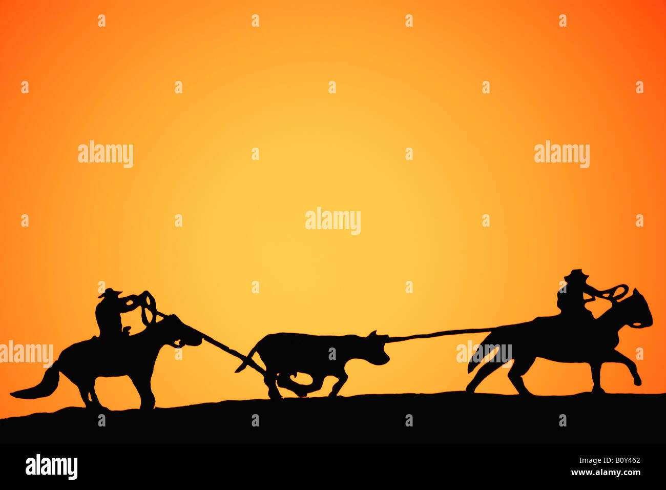 Silhouette rancher roping cattle hi-res stock photography and images ...