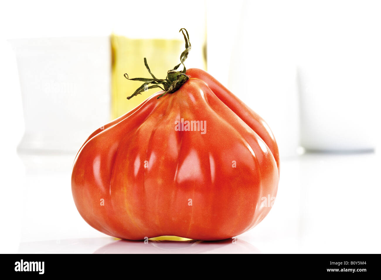 Oxheart Tomato, close-up Stock Photo - Alamy