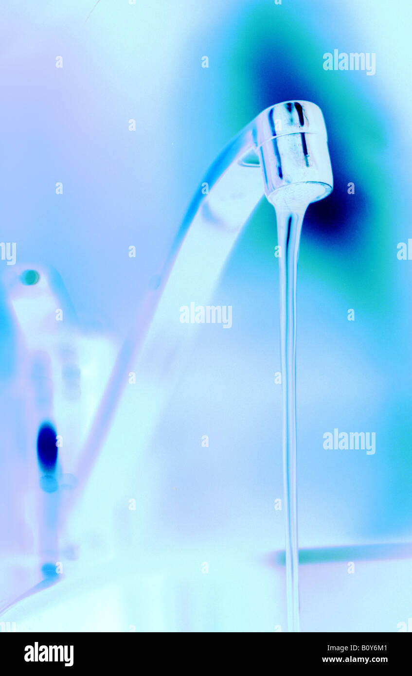 save water tap Stock Photo - Alamy