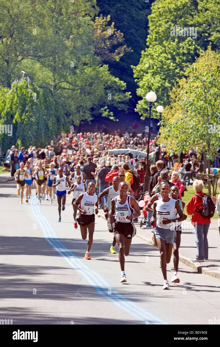 Crowds of people running in an athletic competition Stock Photo - Alamy