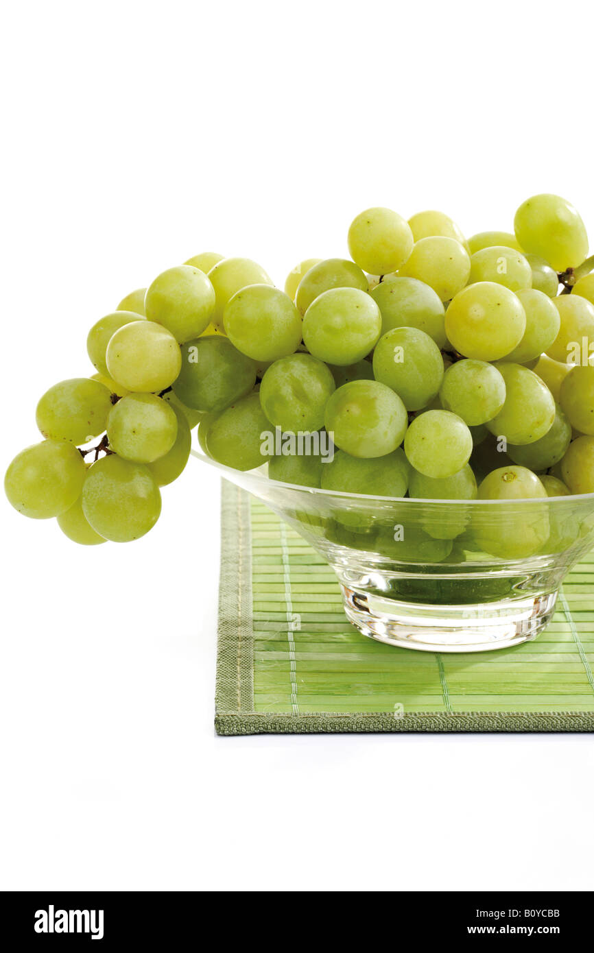 Green grape cutout hi-res stock photography and images - Alamy