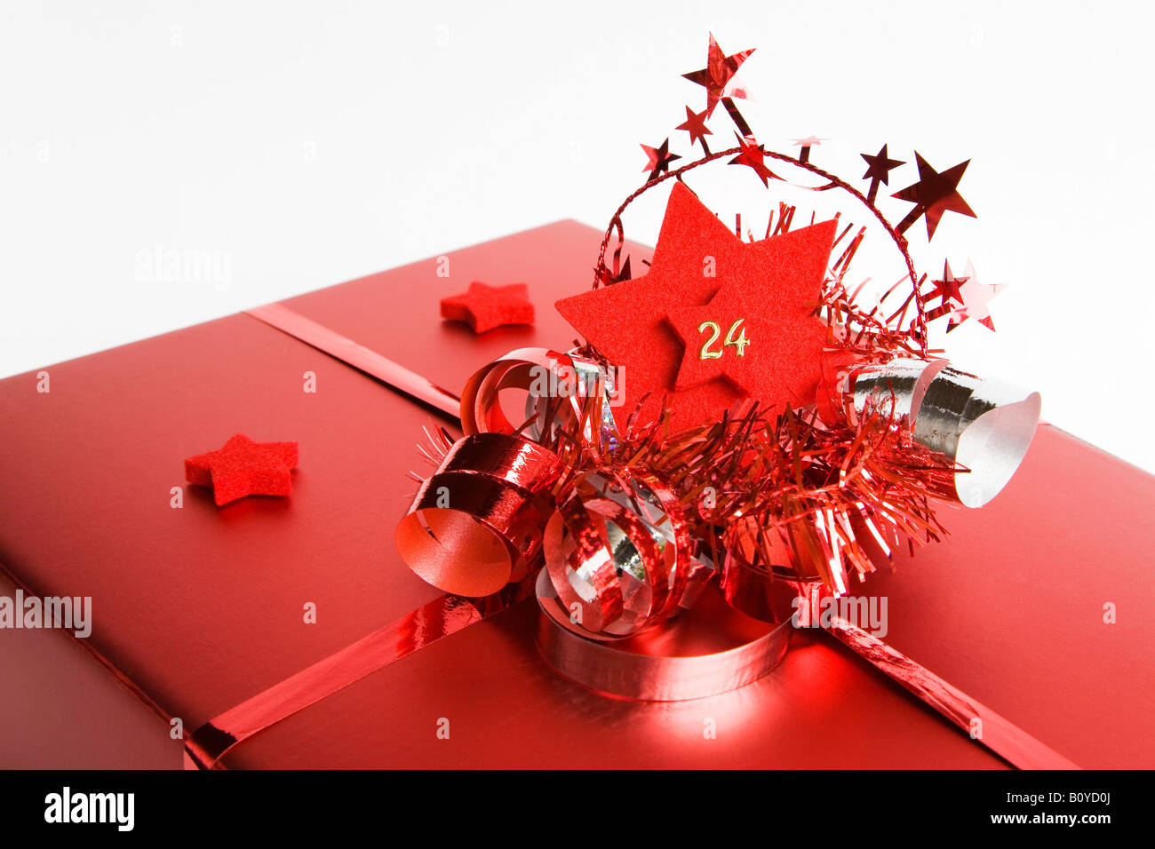 Red star parcels hi-res stock photography and images - Alamy