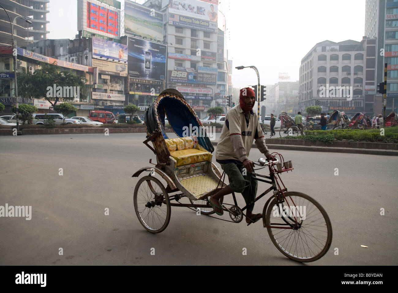 Man on rickshaw Dhaka Bangladesh Stock Photo - Alamy