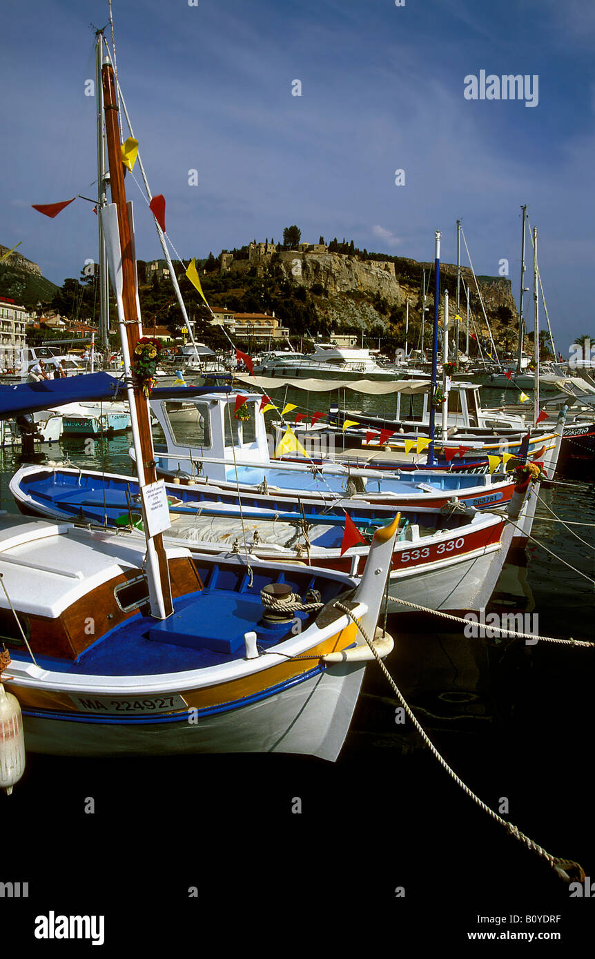 fishing boats in the harbour of Cassis, France, Provence Stock Photo ...