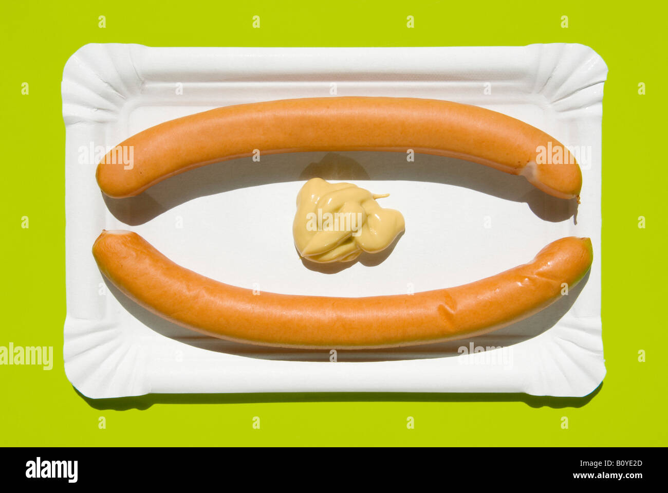 Coloured paper backgrounds hi-res stock photography and images - Alamy