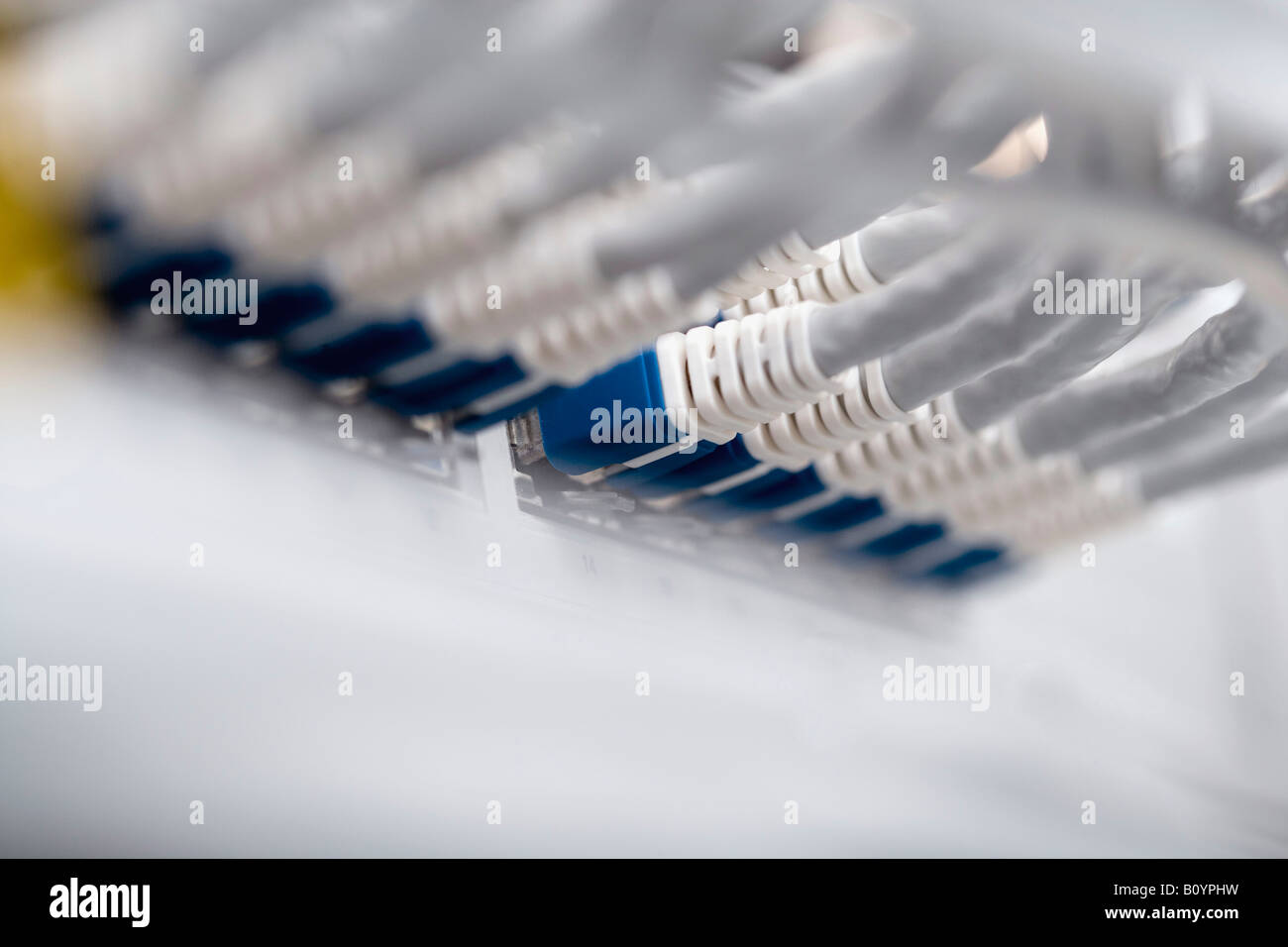 Cable computer hi-res stock photography and images - Alamy