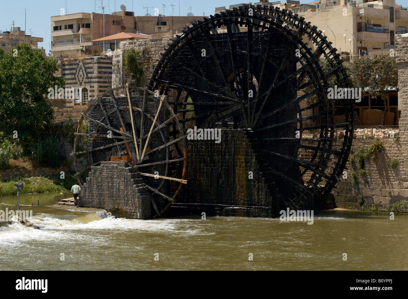 Waterwheel in the Syrian city of Hama Stock Photo - Alamy
