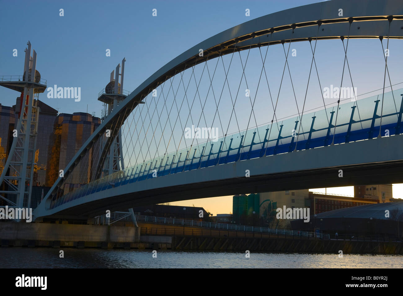 Lowry centre millennium bridge salford hi-res stock photography and ...