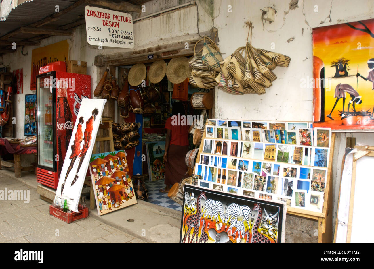 tourist shop Stone Town Stock Photo - Alamy