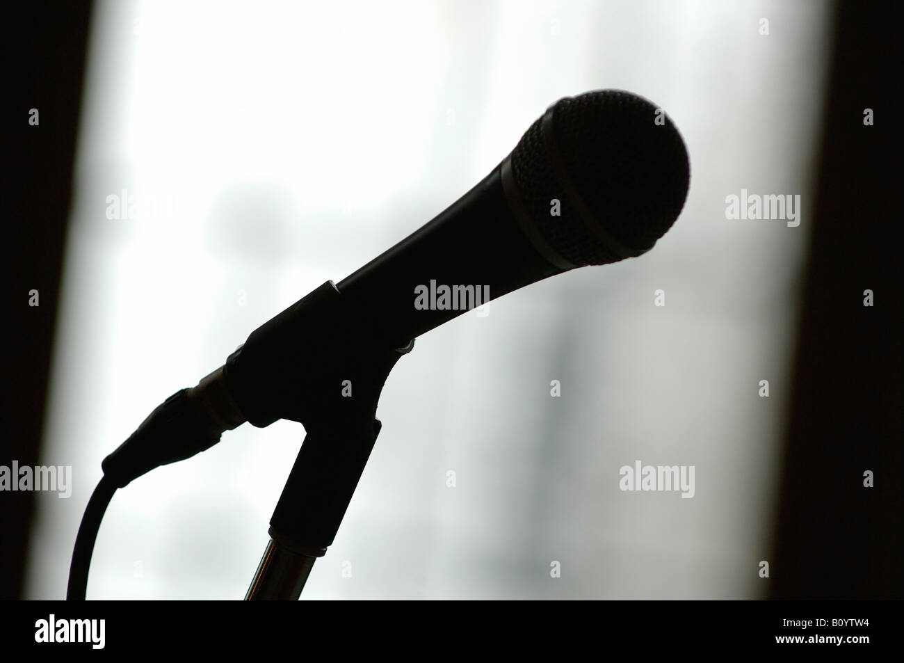 Microphone mic cut out hi-res stock photography and images - Alamy