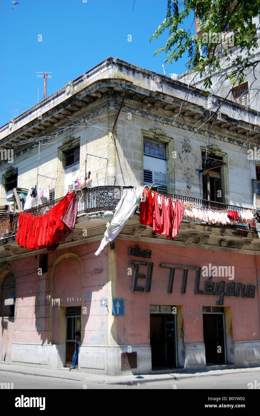 Washing line in balcony in cuba hi-res stock photography and images - Alamy