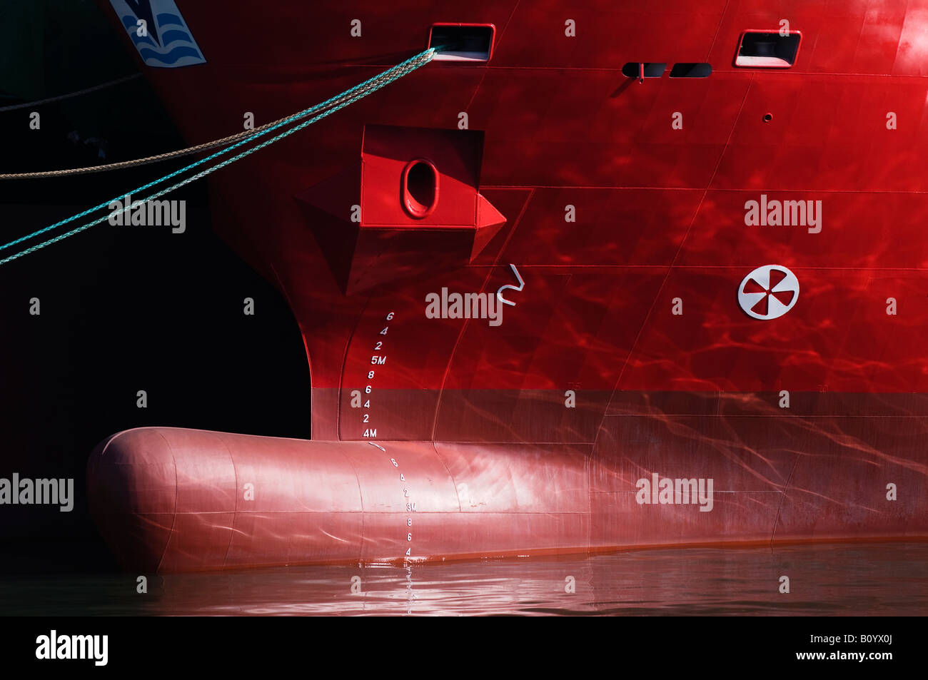 Ship bow design hi-res stock photography and images - Alamy