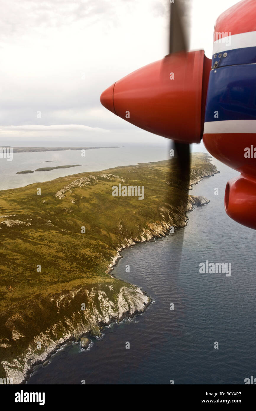 FIGAS - Falkland Islands Government Air Service flight over a remote ...