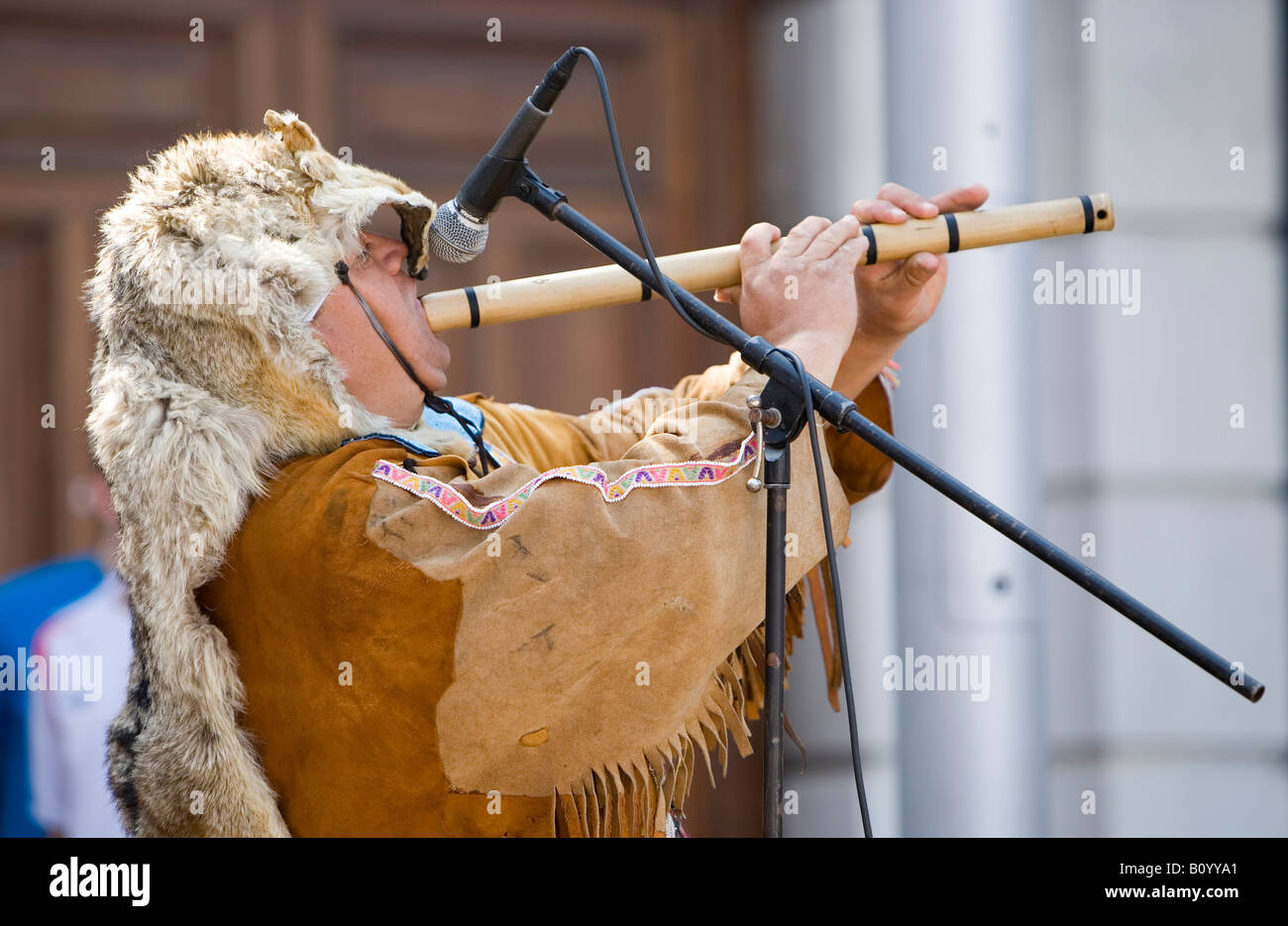 Native American red indian busker playing flute in Great Yarmouth ...
